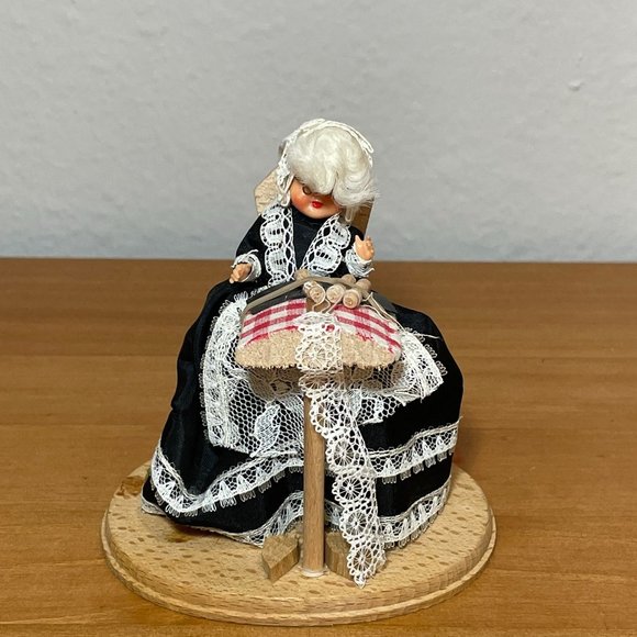 Brugge Belgium | Toys | Vintage Belgium Doll Lacemaker Brugge Dolls ...